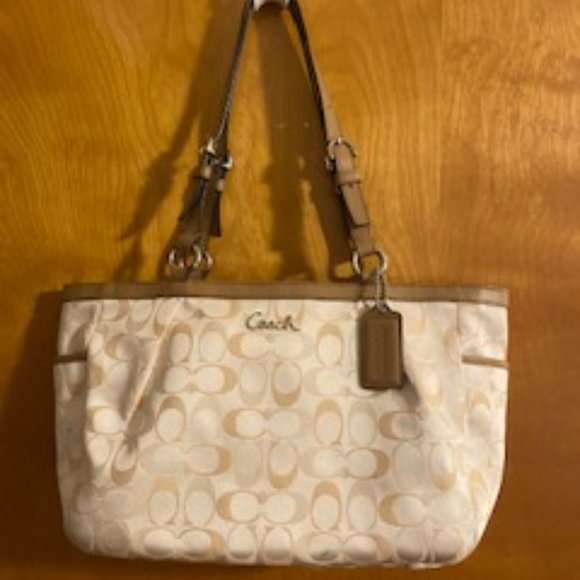 Coach | Bags | Coach Signature Gallery Tote Eastwest F7676 | Poshmark